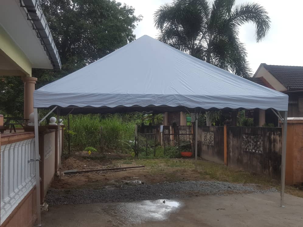 Pemasangan Canopy Piramid 15×15 di Sri Aman, Pasir Puteh, Kelantan.